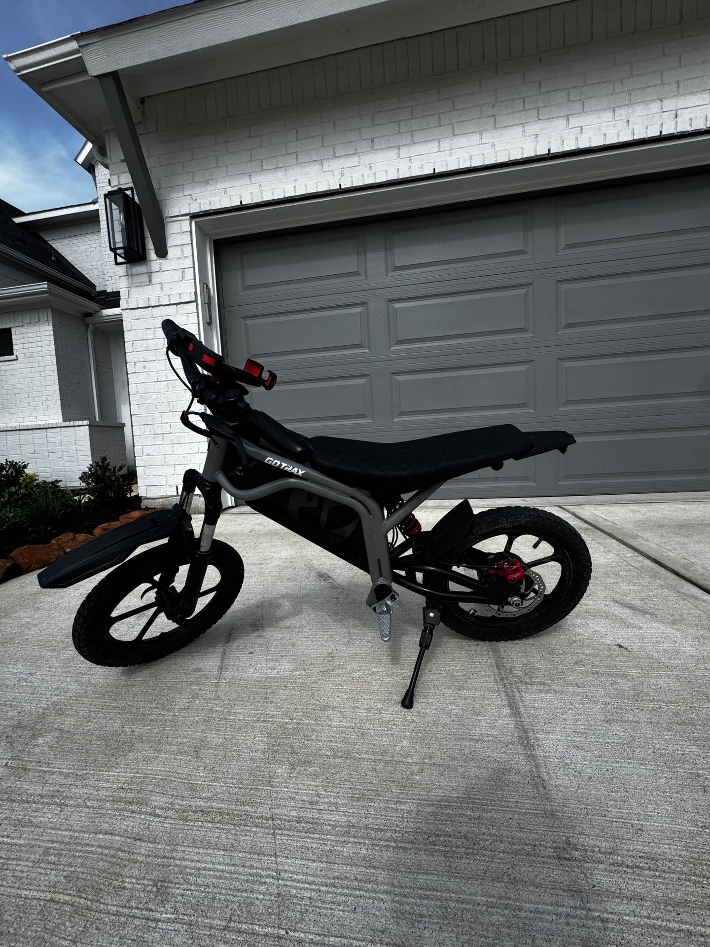 Gotrax Astra Electric Dirtbike for Sale in Pattison, TX - OfferUp