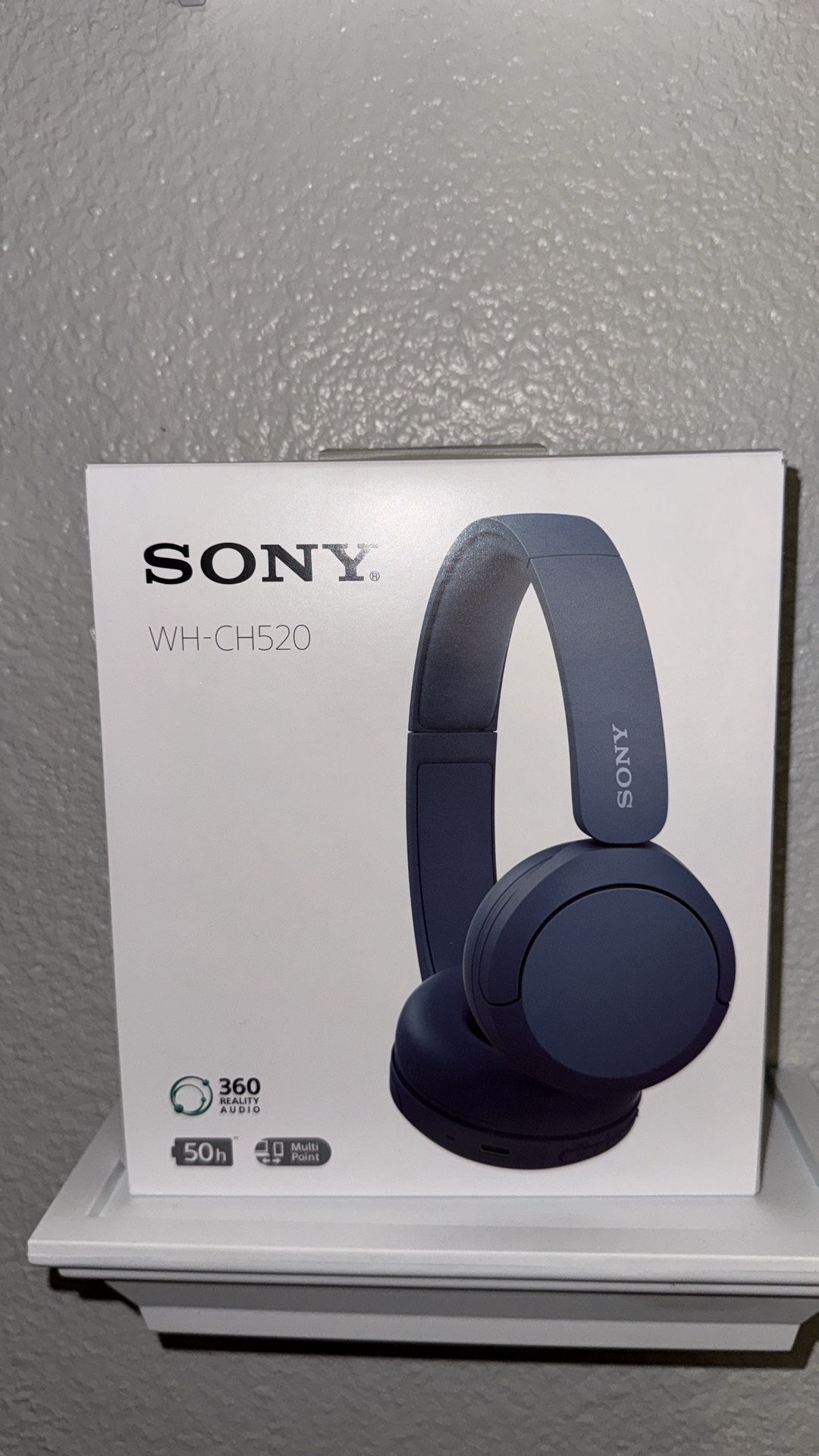 Sony Bluetooth Headphones (Blue) for Sale in Fairview, OR - OfferUp