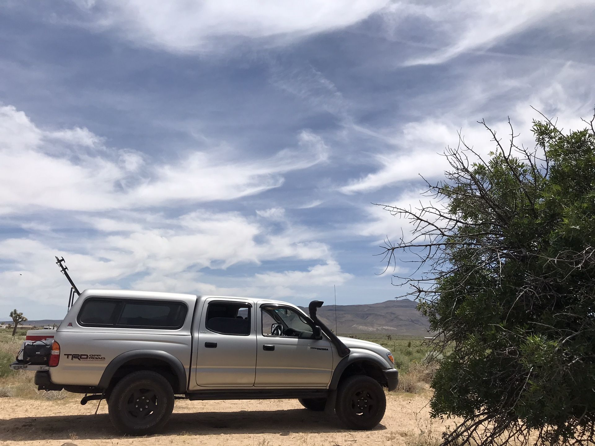 2003 Toyota Tacoma 5ft Camper Shell/ Topper/ Cap for Sale in Los ...