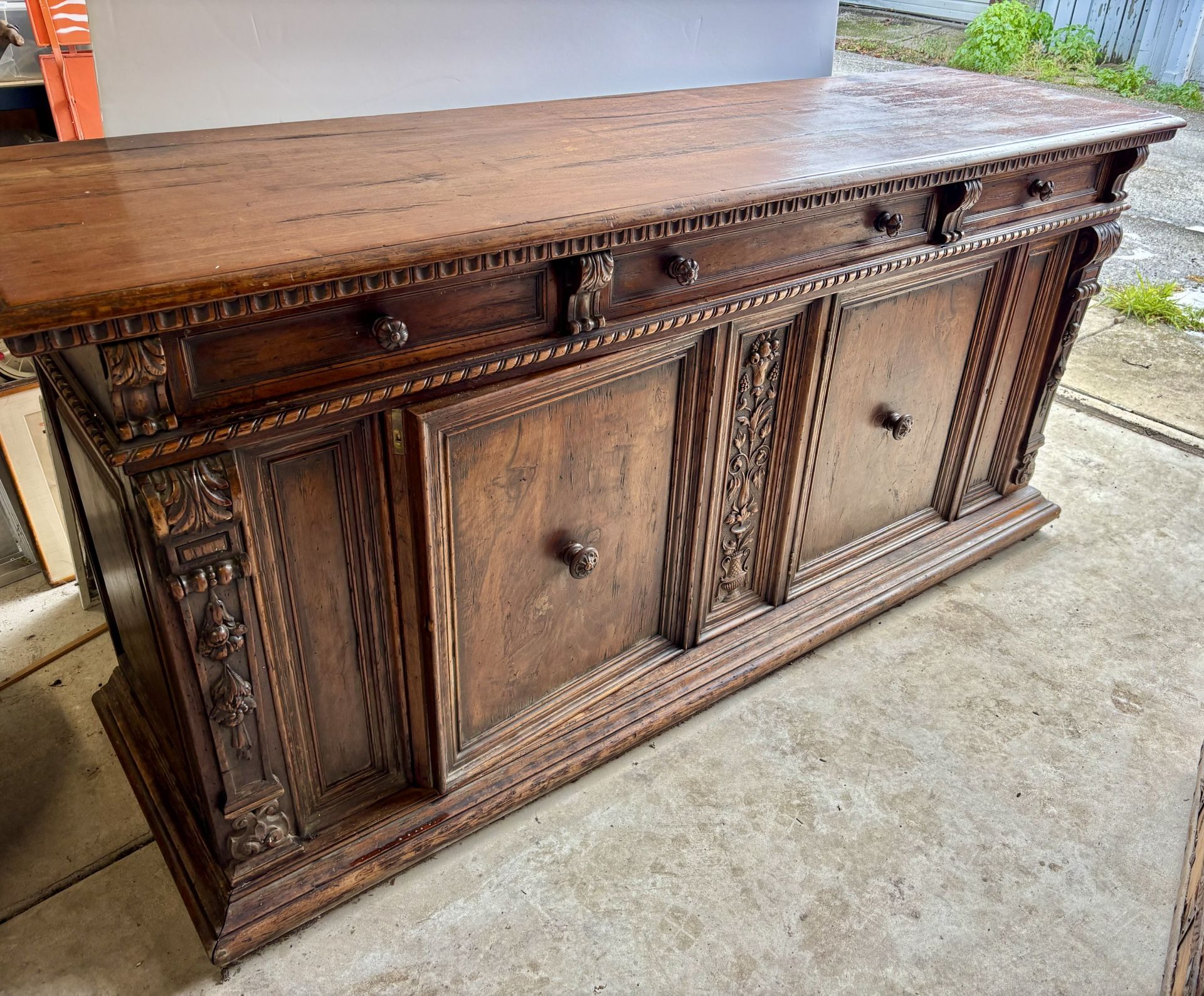 Antique Buffet for Sale in Chicago, IL - OfferUp