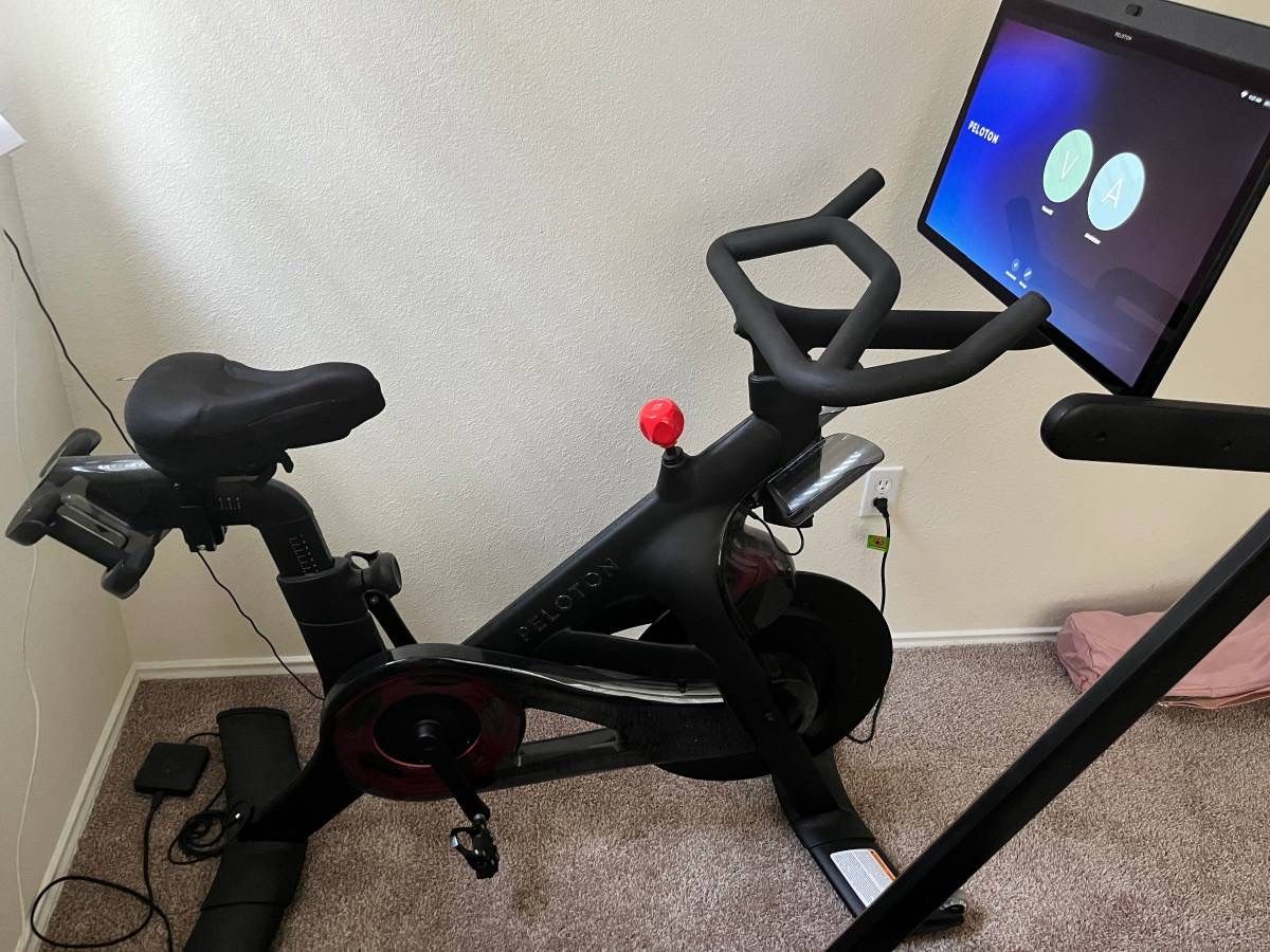 Peloton Bike Plus + Swivel Screen + Delivery + Warranty + 1000 Happy ...