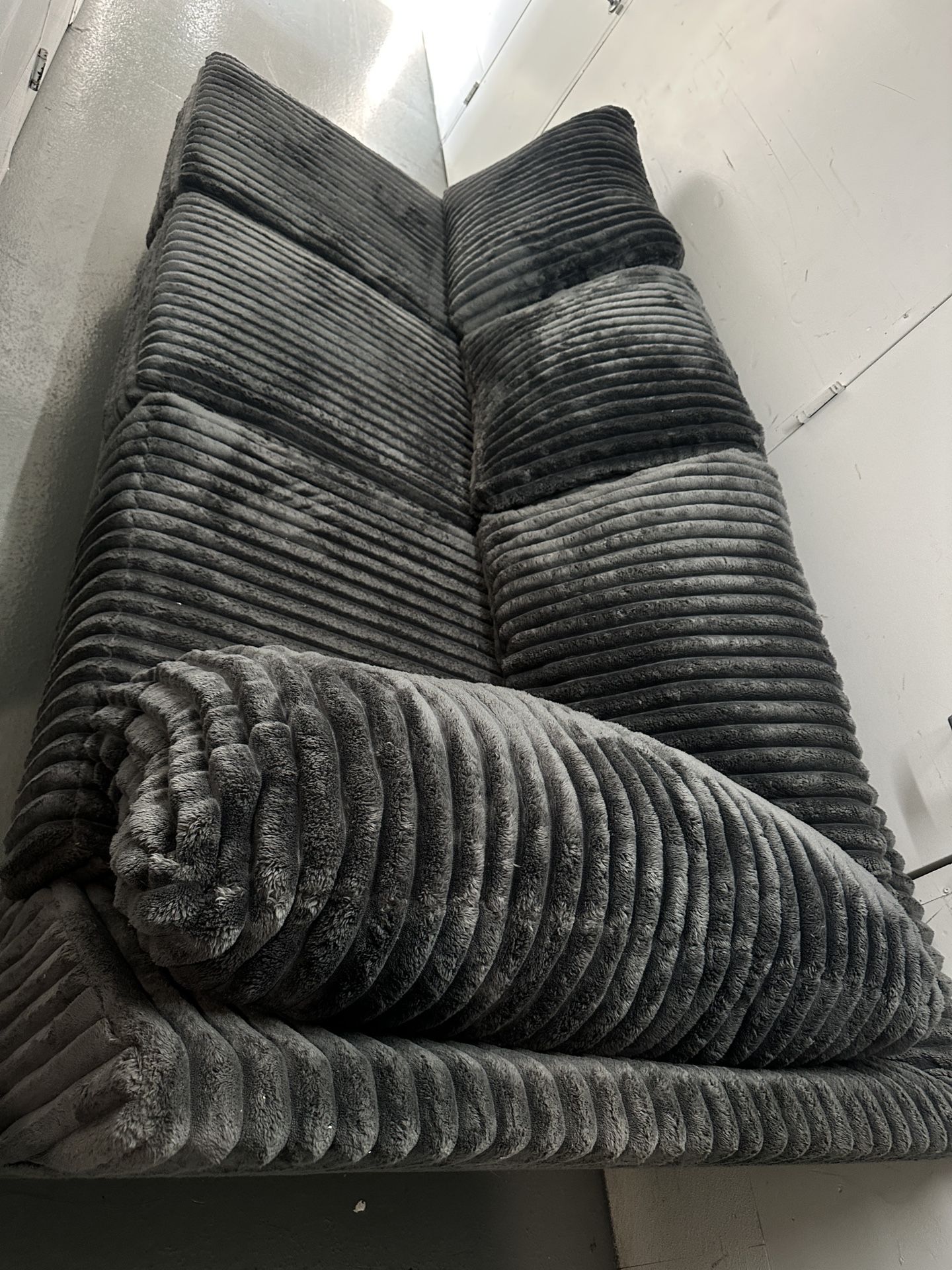LARGE COUCH MUST GO TODAY $450 for Sale in San Diego, CA - OfferUp