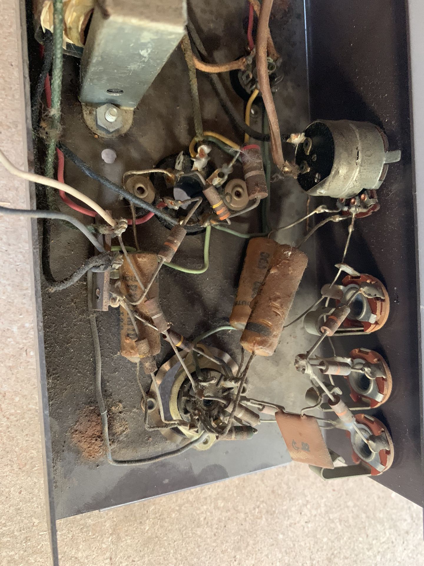 Marvel 35 Tube Guitar Amplifier 1940's for Sale in Fullerton, CA - OfferUp