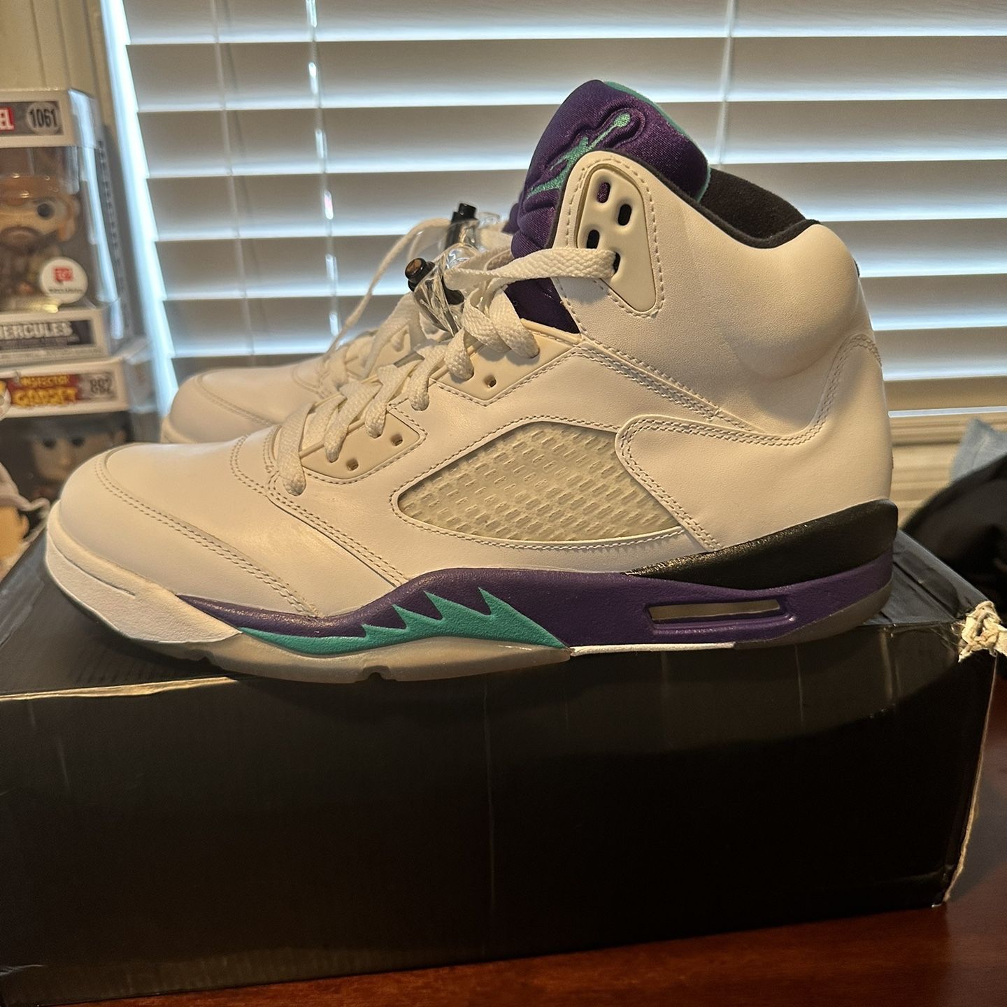 Jordan 5 Retro Grapes