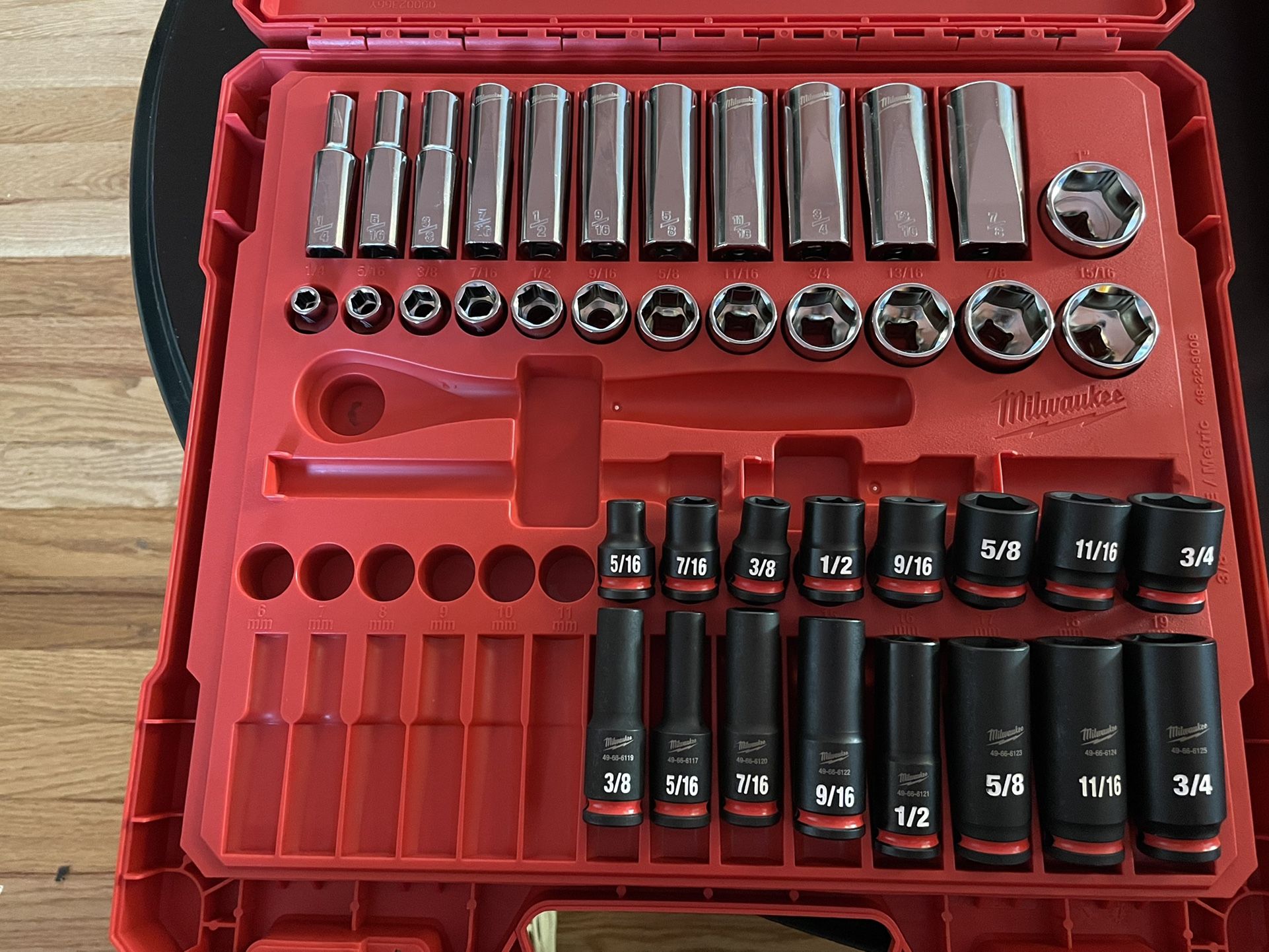 Milwaukee 3/8 SAE Chrome & Impact Socket for Sale in Chicago, IL - OfferUp