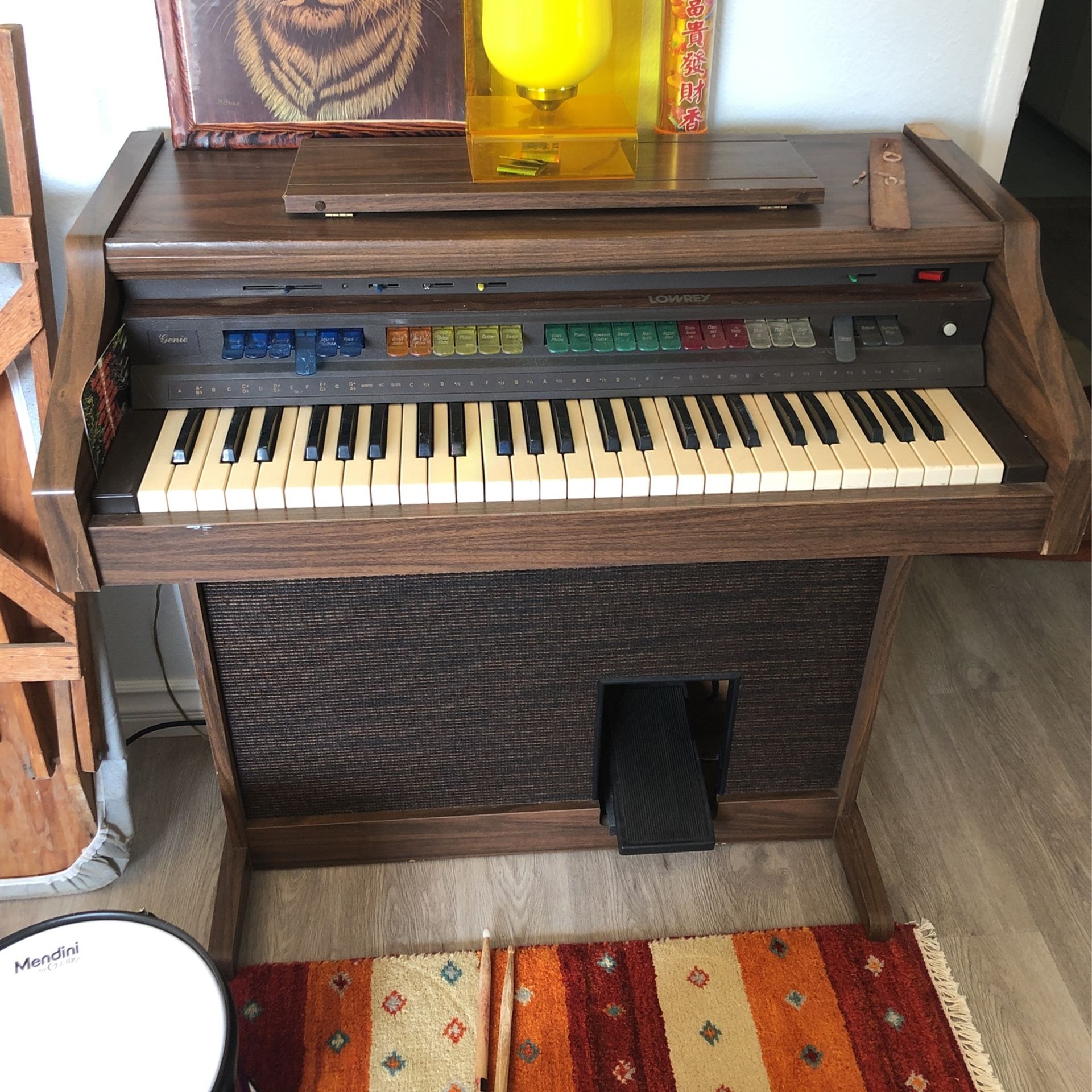 70s vintage electric organ FREE for Sale in Imperial Beach, CA - OfferUp