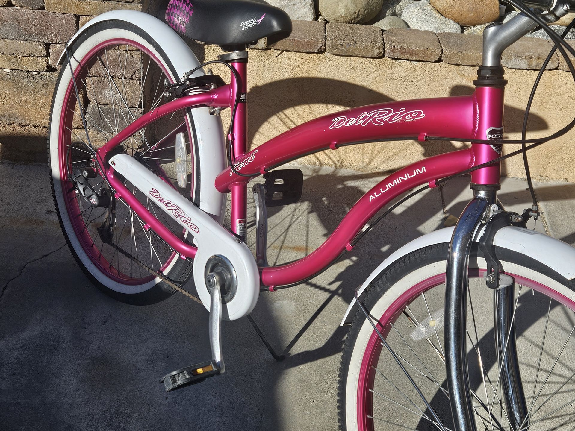Girls Beach Cruiser Bike for Sale in Arrowhed Farm, CA - OfferUp