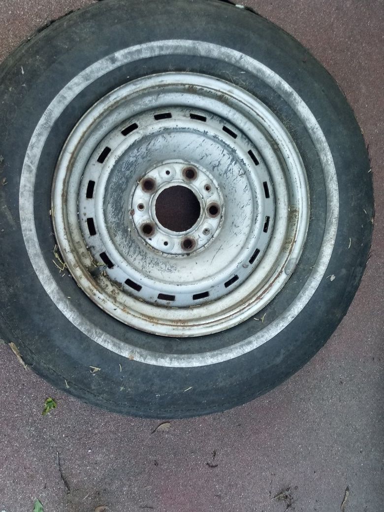One 15 inch 5x5 lug pattern chevy rally rim asking $25 for Sale in ...