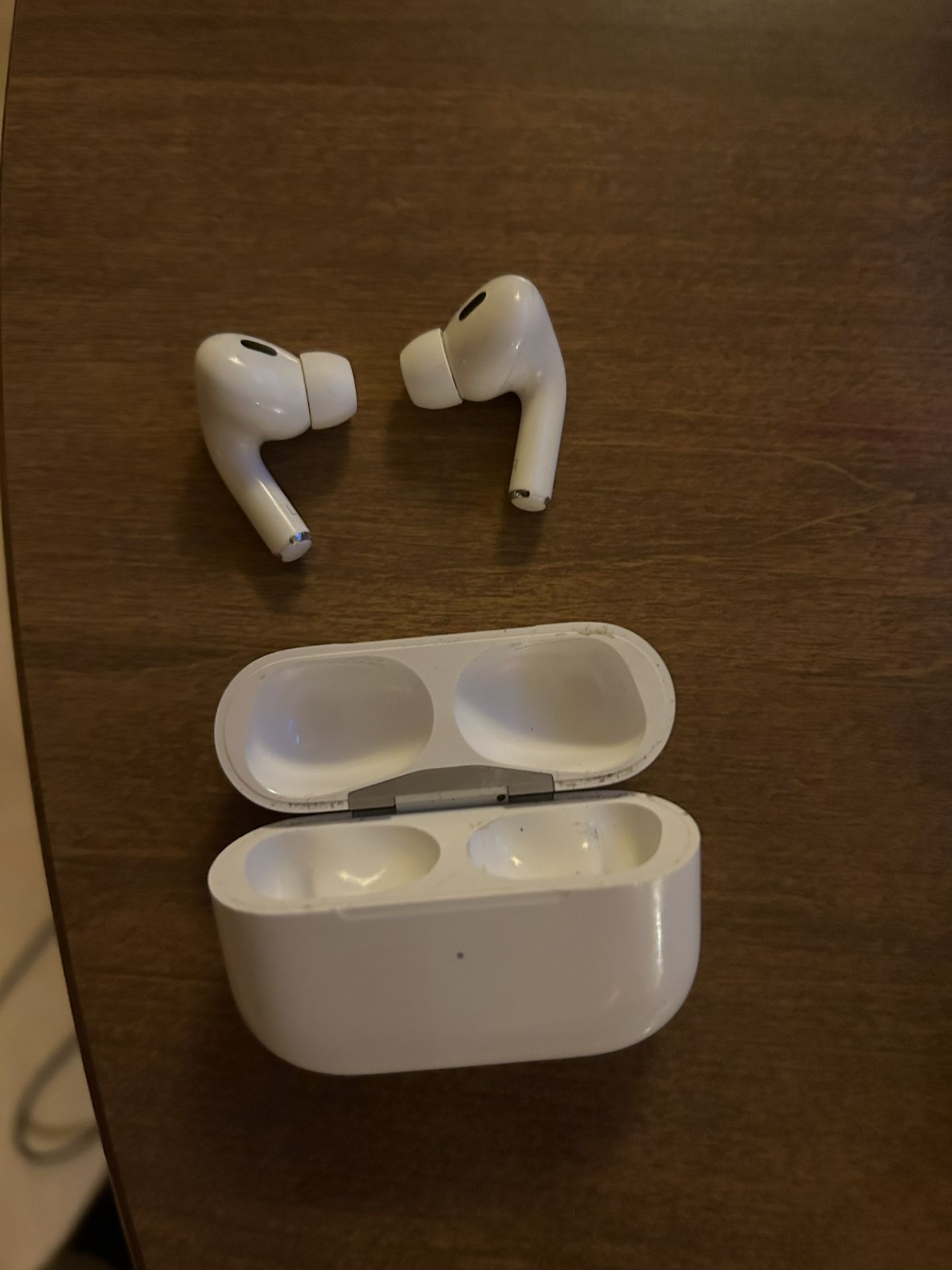Apple Air Pods Gen 2 - Like new! for Sale in Anthony, NM - OfferUp