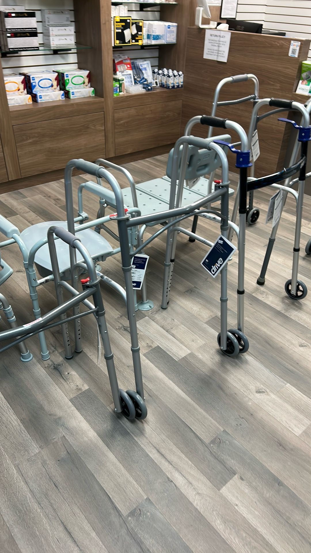 Front Wheeled Walker for Sale in Las Vegas, NV - OfferUp
