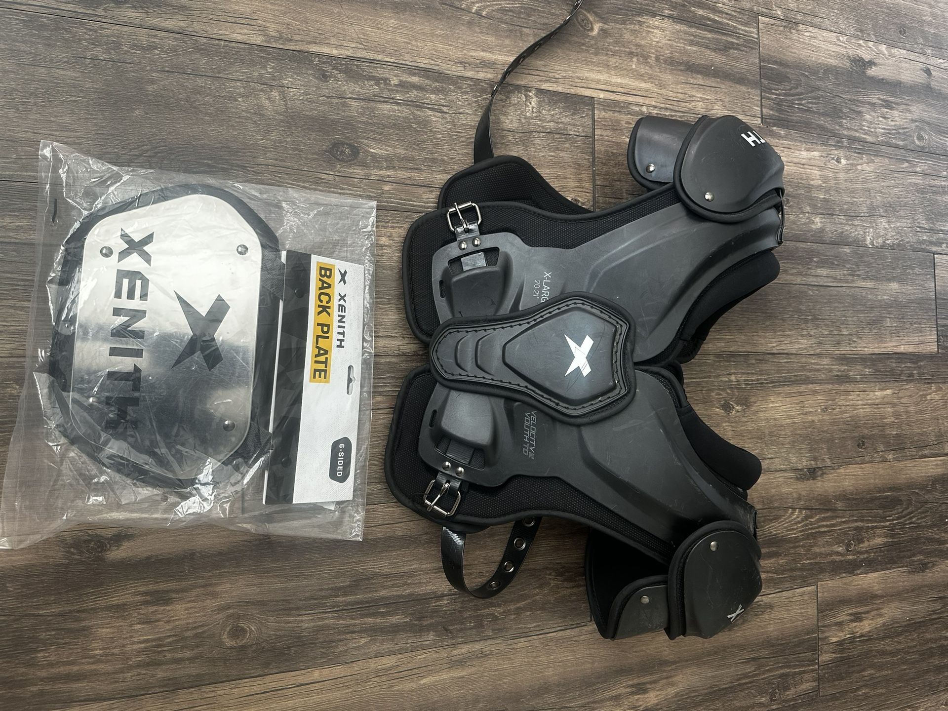 Xenith Shoulder pads for Sale in Phoenix, AZ - OfferUp