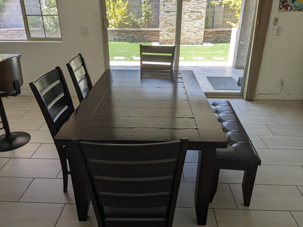 Used Dining Room Table And Chairs For Sale
