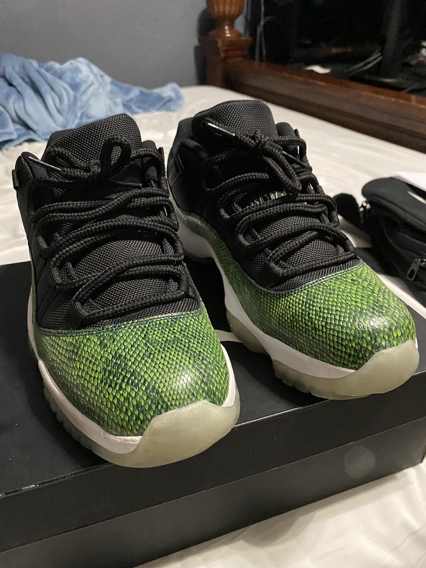 Jordan 11 Low Green Snake