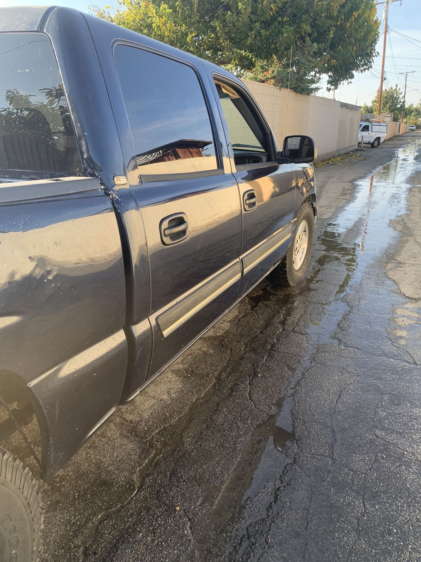 2005 Chevrolet Silverado 1500 for Sale in La Habra Heights, CA - OfferUp