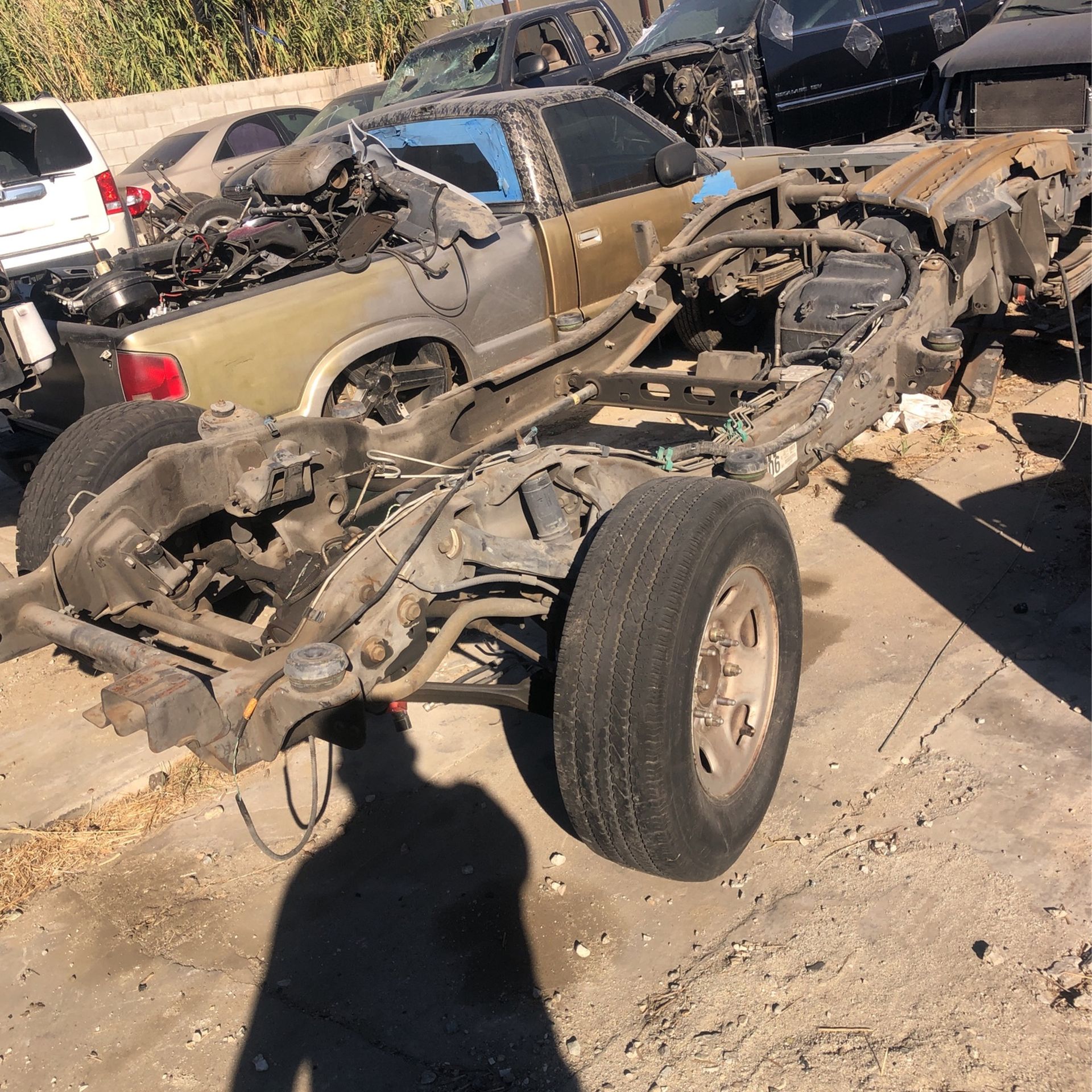 Rolling Frame 2005 Chevy 2500 Hd Truck for Sale in Montclair, CA - OfferUp
