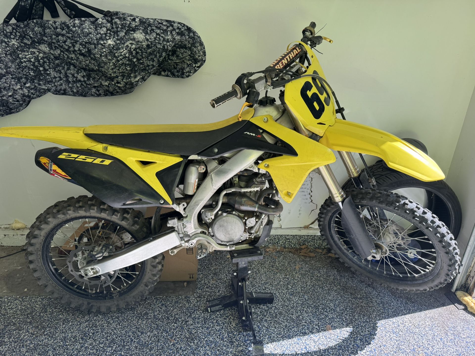 Suzuki Dirt Bike RMZ 250 for Sale in Calabasas, CA - OfferUp