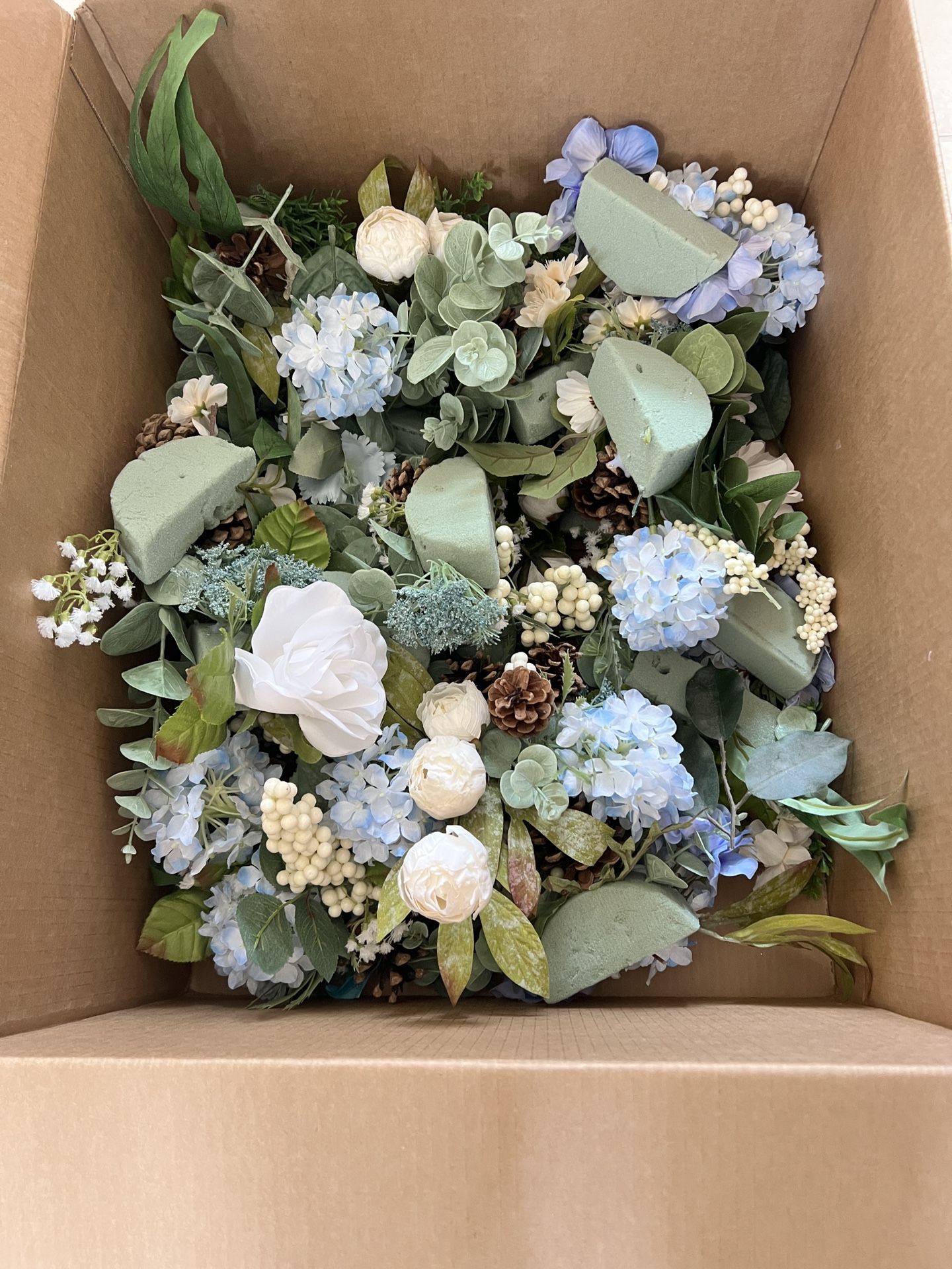 Pre Made Floral Arrangements for Sale in Cave Creek, AZ - OfferUp