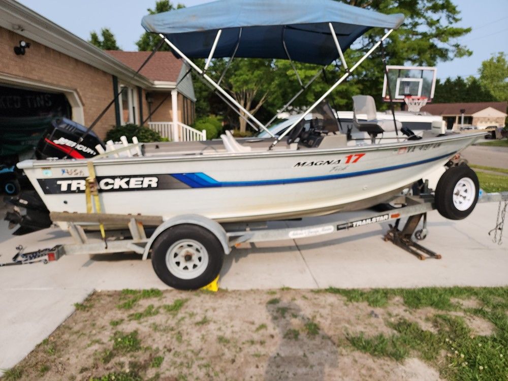 BASS TRACKER MAGNA 17 DEEP V for Sale in Chesapeake, VA - OfferUp