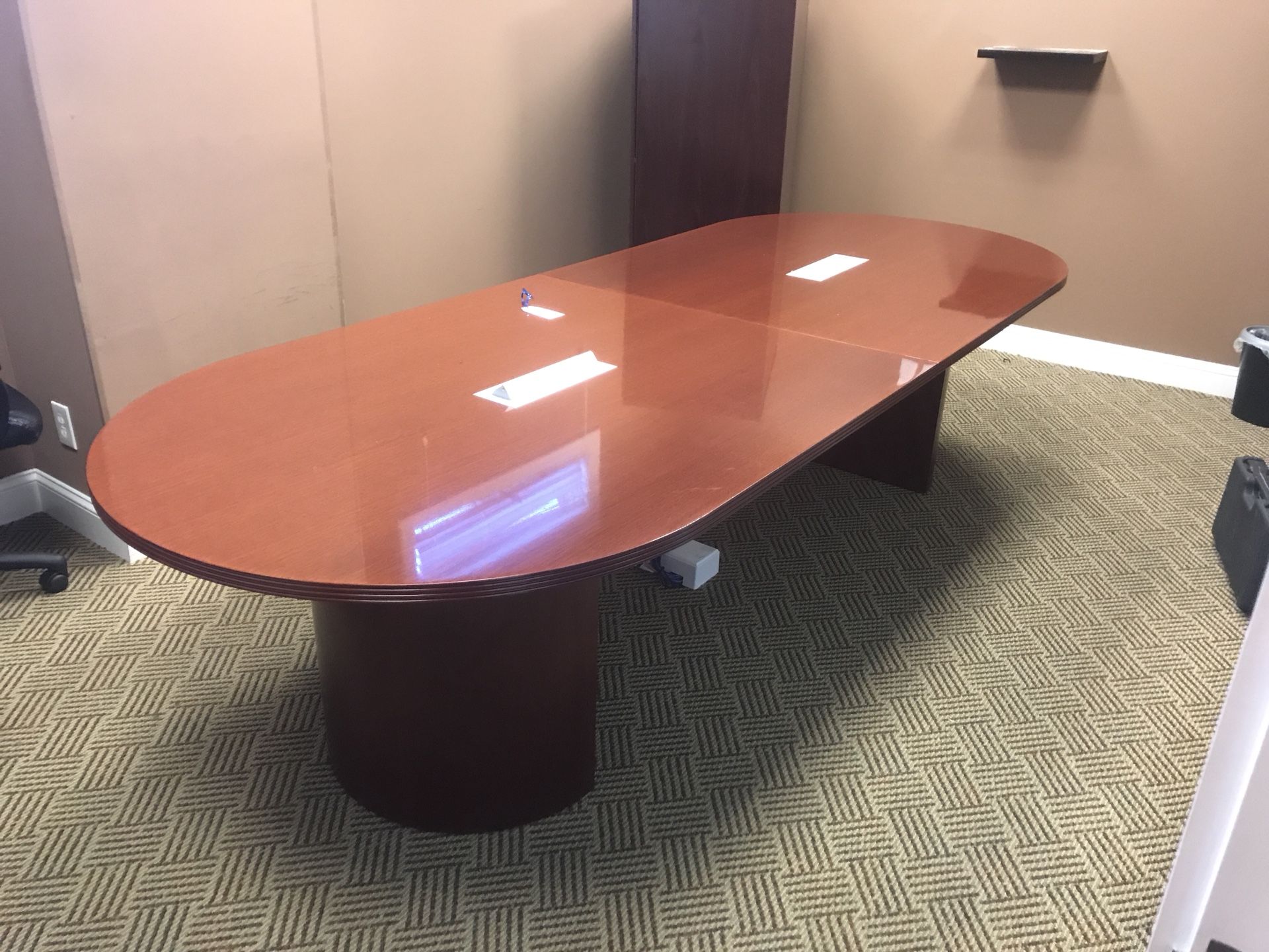 Mark's discount office furniture store