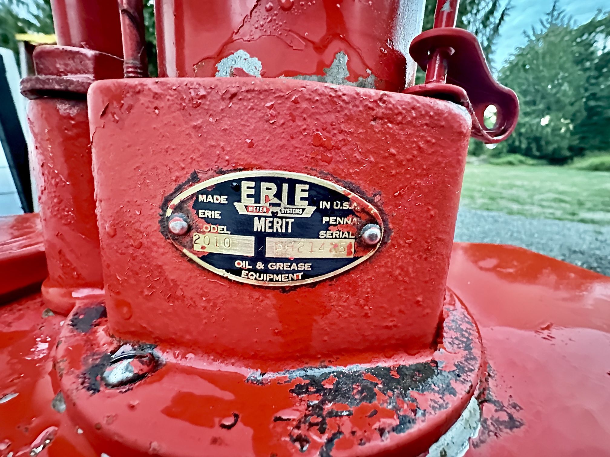 Lubester Oil Cans And Hand Pumps for Sale in Skok, WA - OfferUp