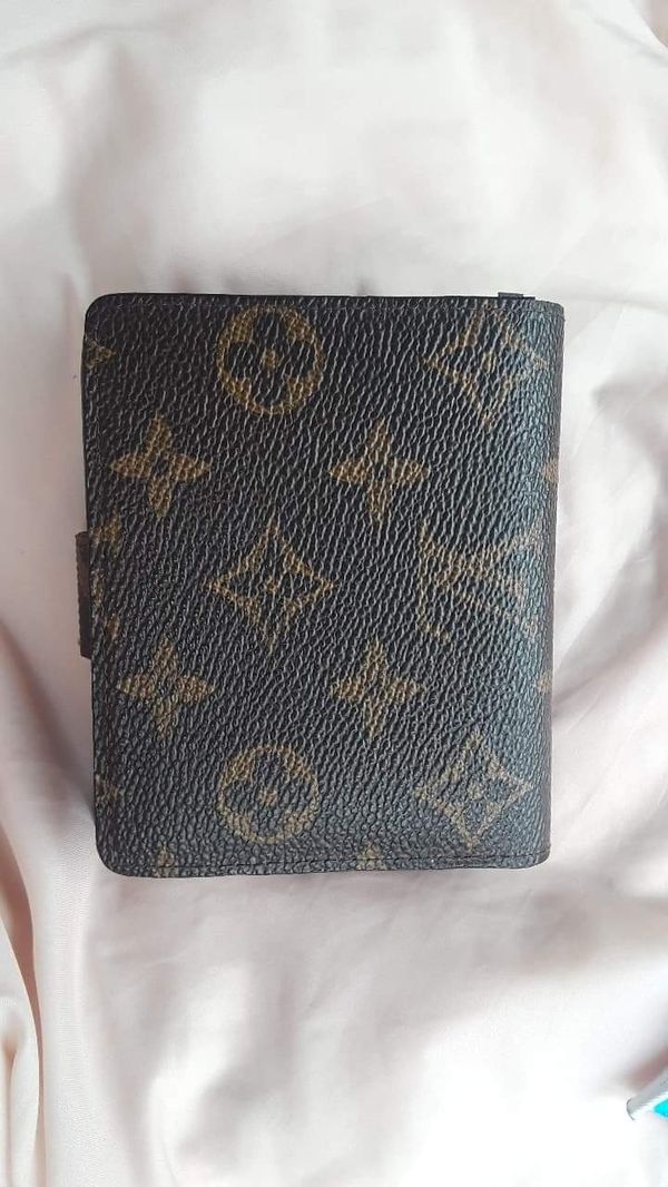 how-much-does-a-louis-vuitton-mens-wallet-cost-paul-smith