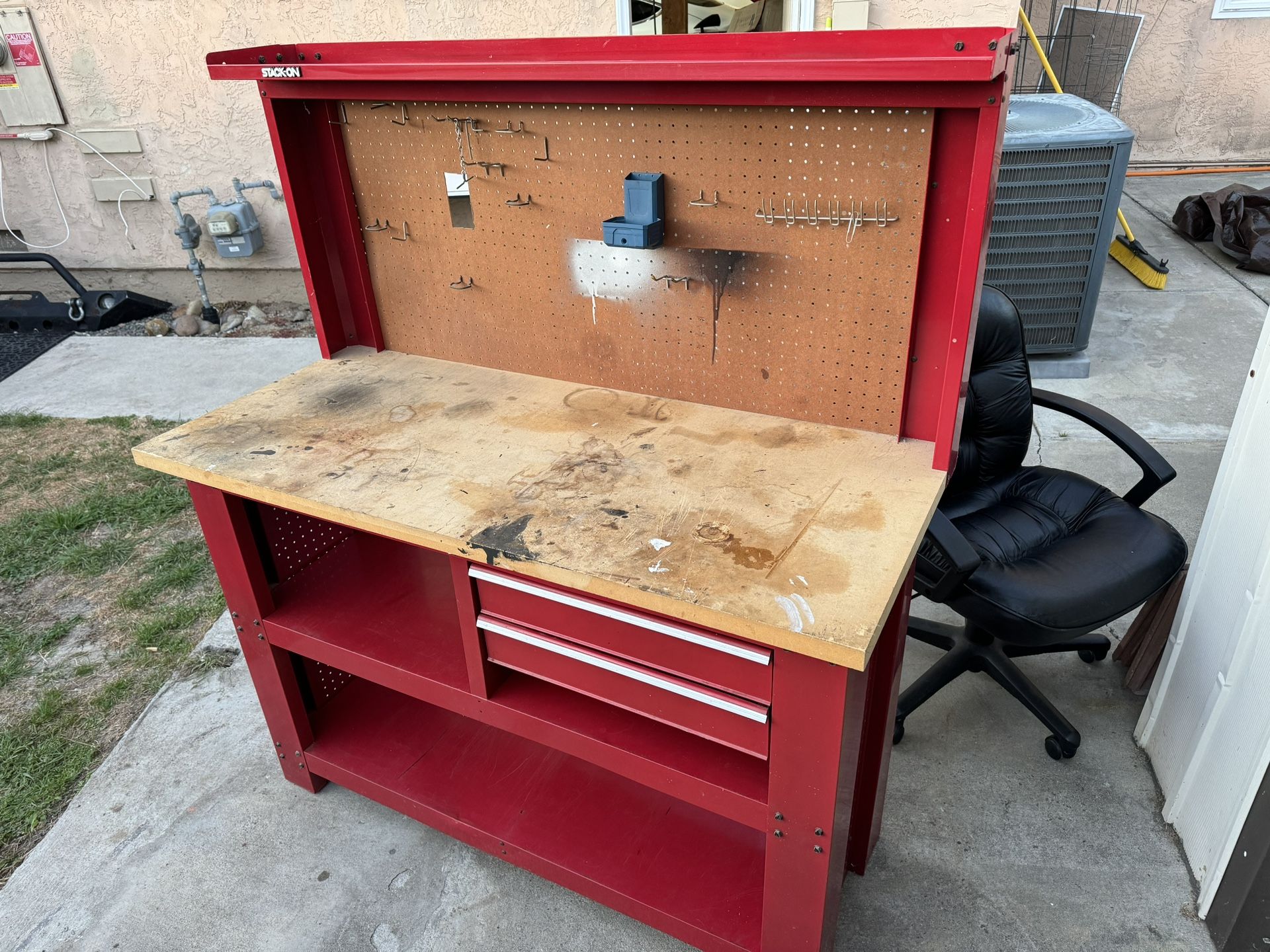 Stack On Workbench Red Tools Work Table for Sale in San Diego, CA - OfferUp