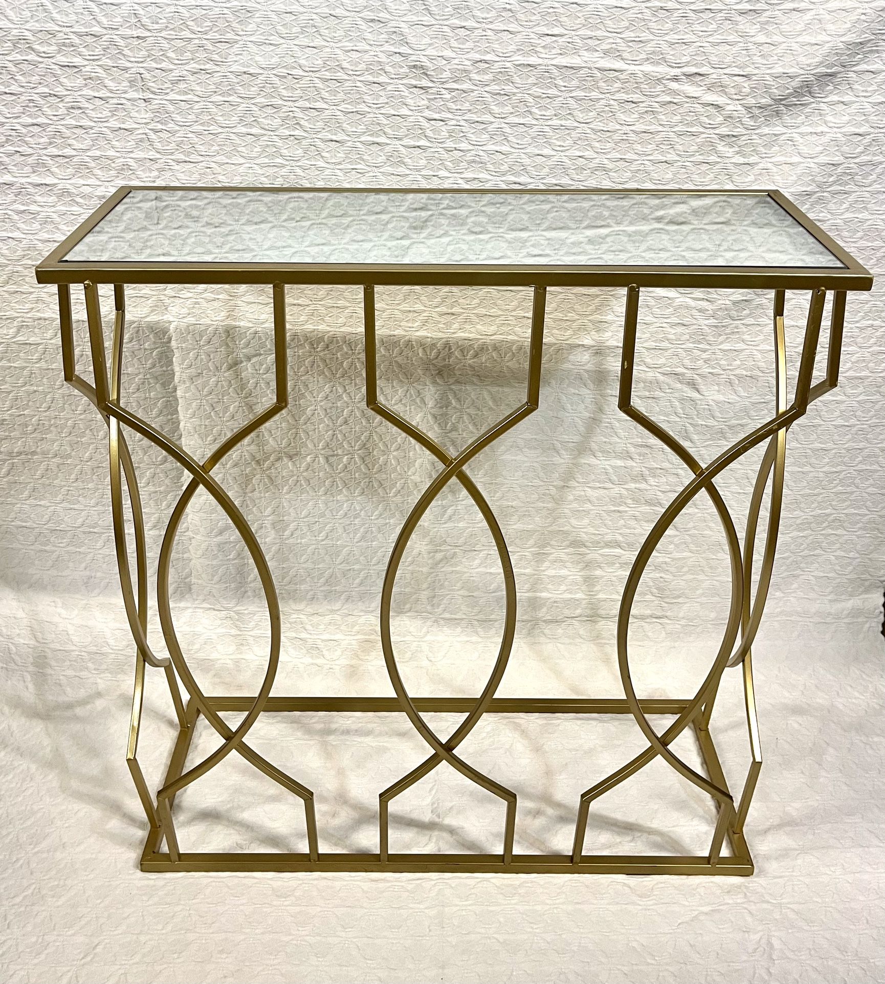 Mirrored Gold Console Table for Sale in Lorton, VA - OfferUp