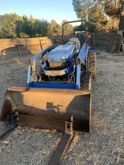 2006 New Holland Tc30 Tractor for Sale in Aguanga, CA - OfferUp