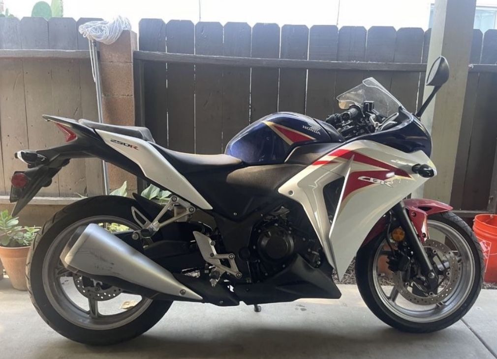 2010 CRB Honda Motorcycle for Sale in Exeter, CA - OfferUp