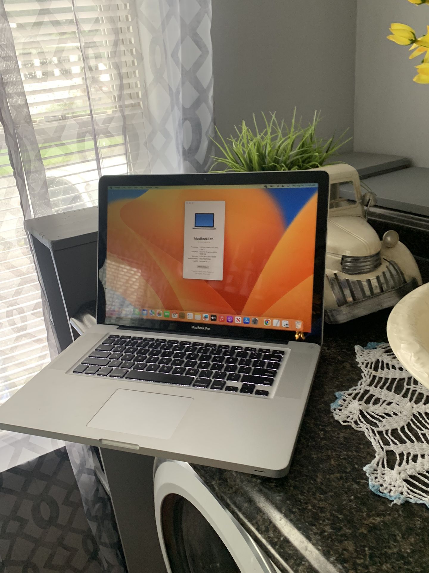( WONT LAST LONG) 15 “ 16 GB Super Clean unlocked up-to-date MacBook ...