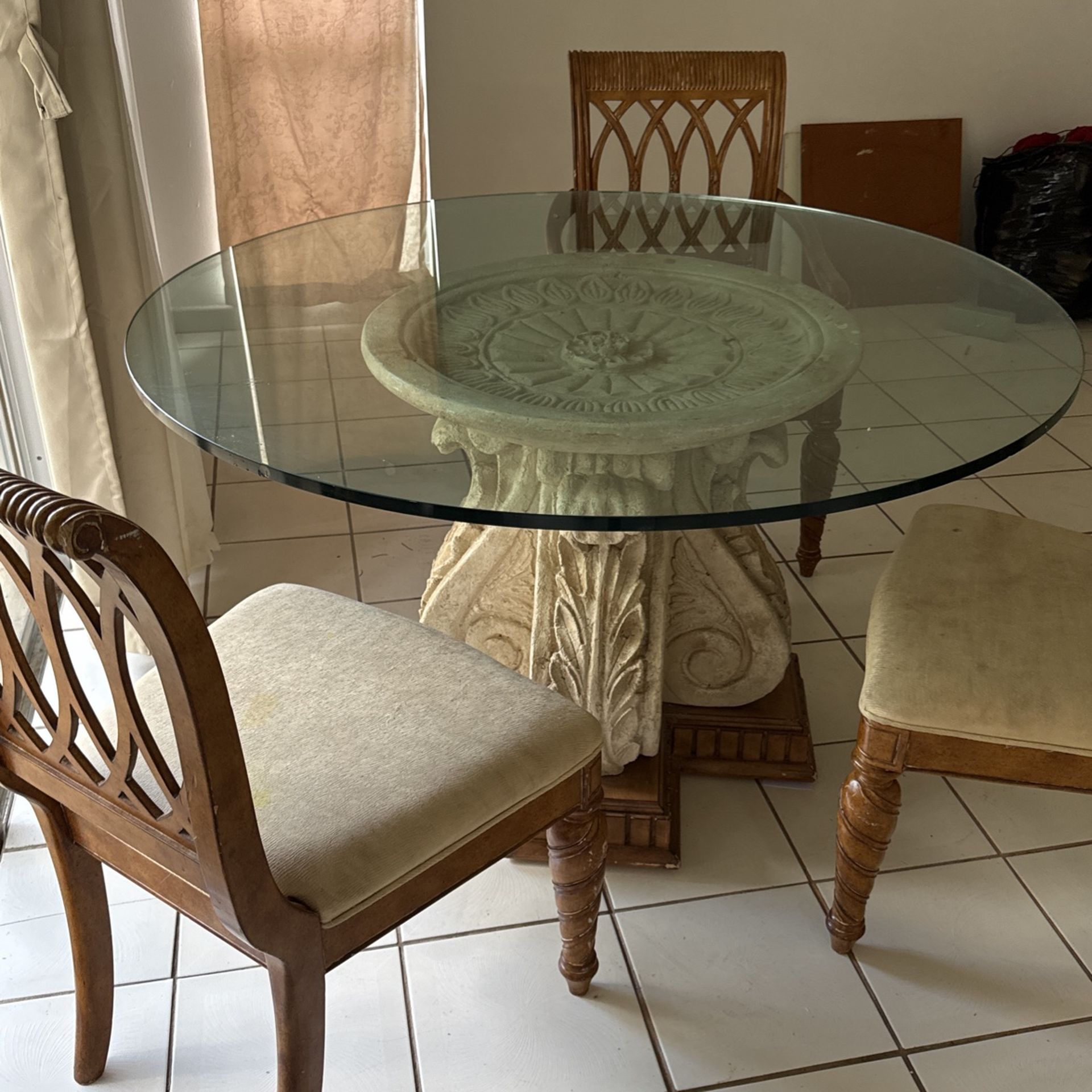 Moving Big Round Glass Table For Sale for Sale in West Palm Beach, FL ...