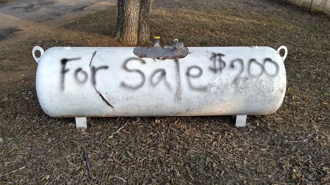 150 gal propane tank for Sale in San Antonio, TX - OfferUp