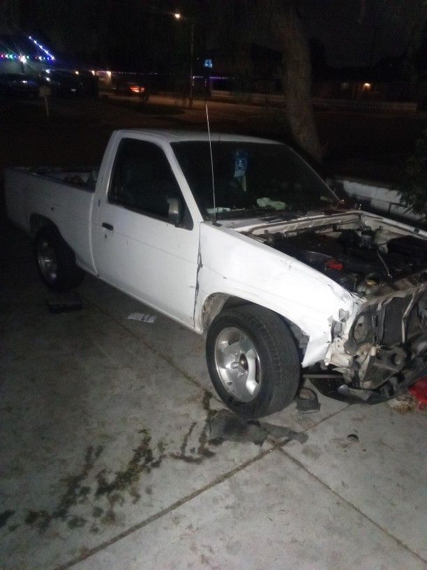 89 Nissan Hardbody for Sale in Fullerton, CA - OfferUp