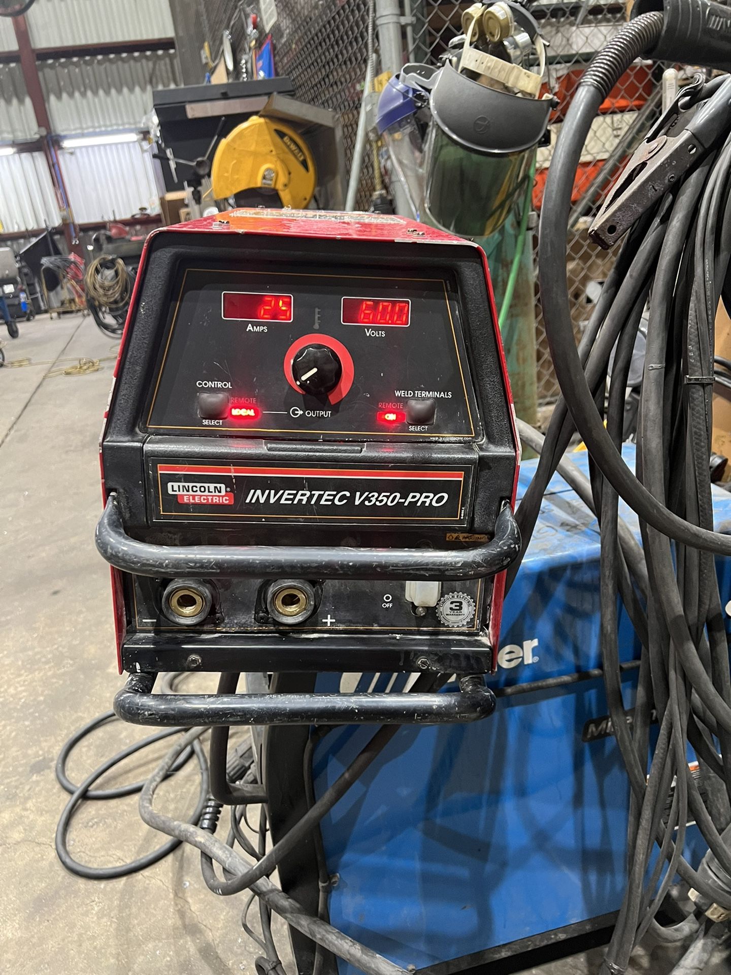 Lincoln Welding Machine Invertec V350 Pro for Sale in Kirklyn, PA - OfferUp