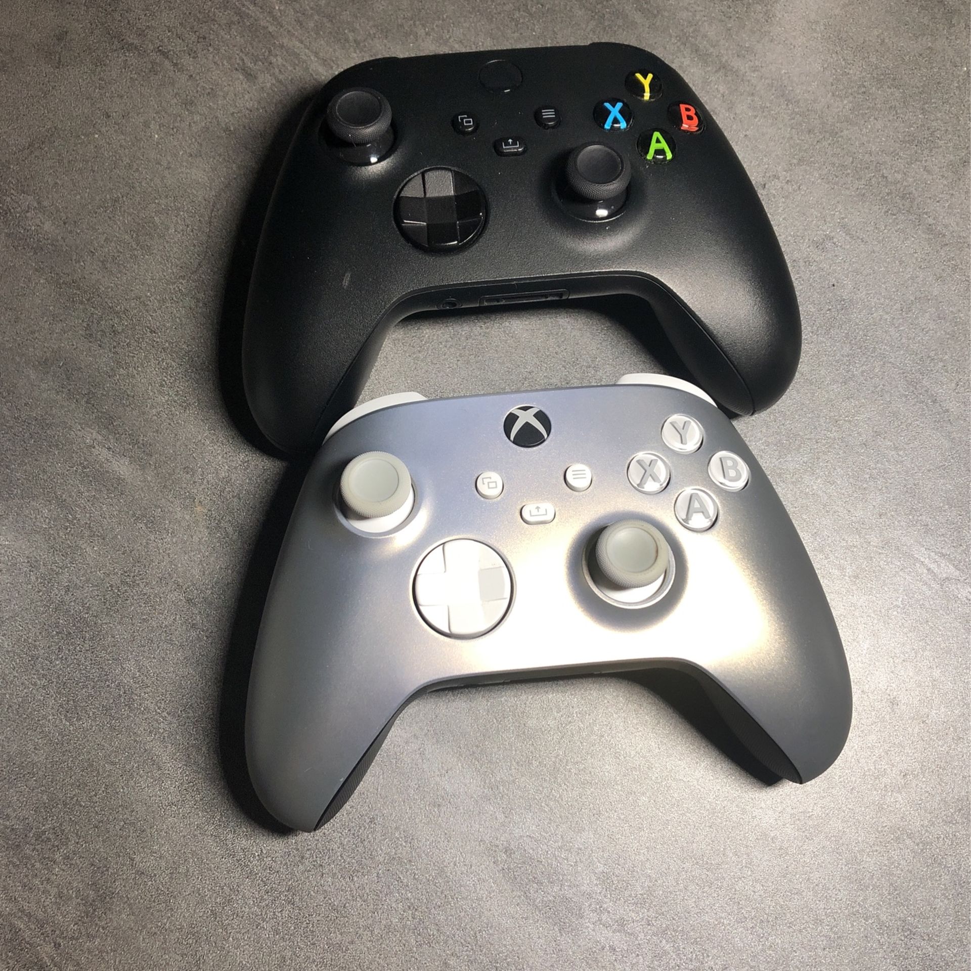 Xbox Controllers For Sale *CHEAP AND NEGOTIABLE* for Sale in Long Beach ...