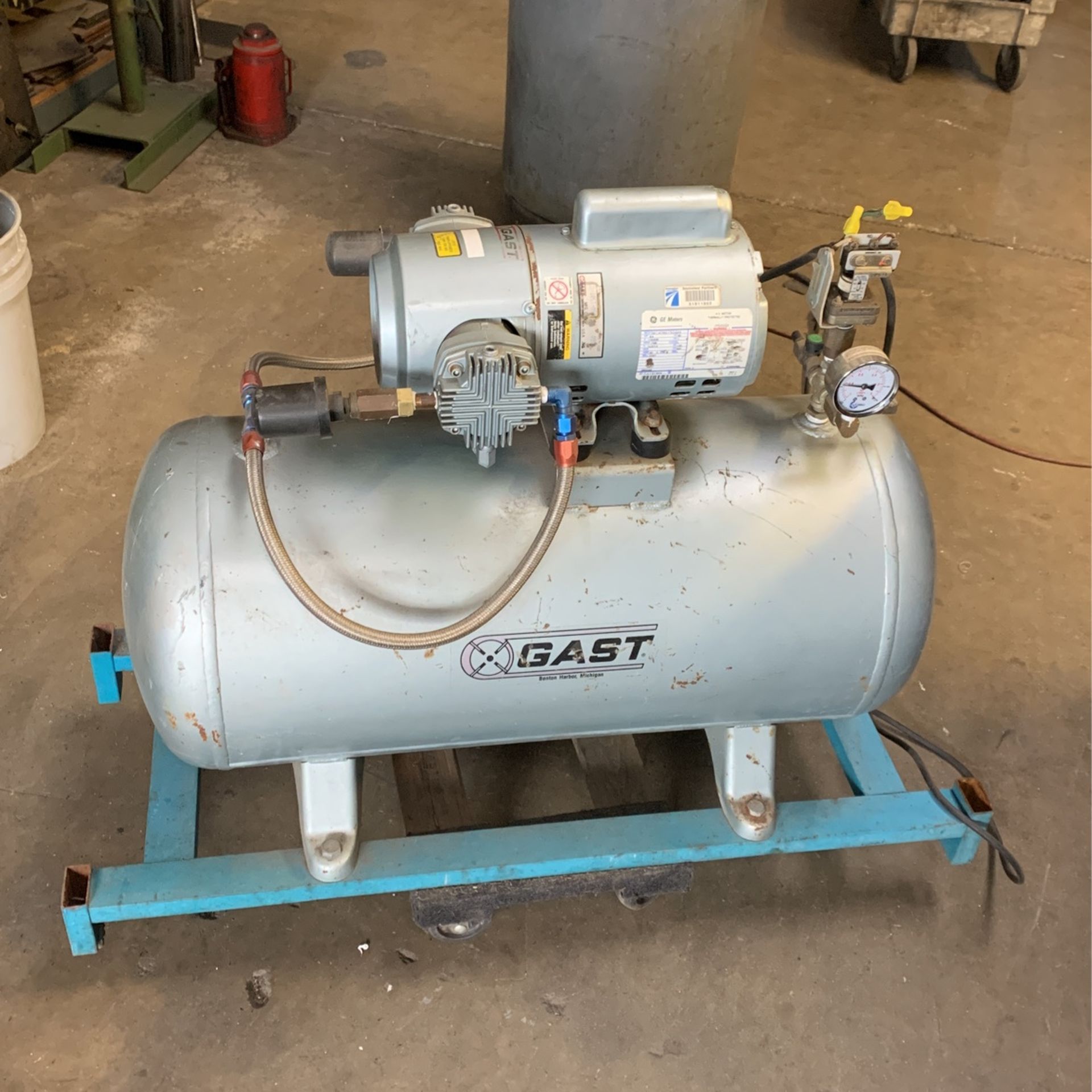 GAST Vacuum Pump And Tank for Sale in La Verne, CA - OfferUp