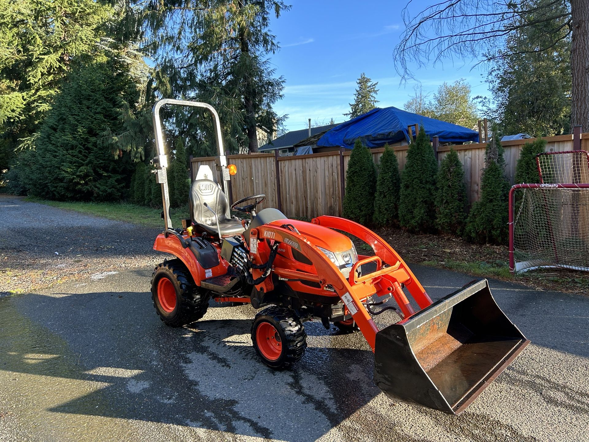 Kioti Tractor- CS 2210 for Sale in Bothell, WA - OfferUp
