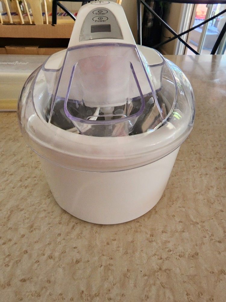 Pampered Chef Ice Cream Maker