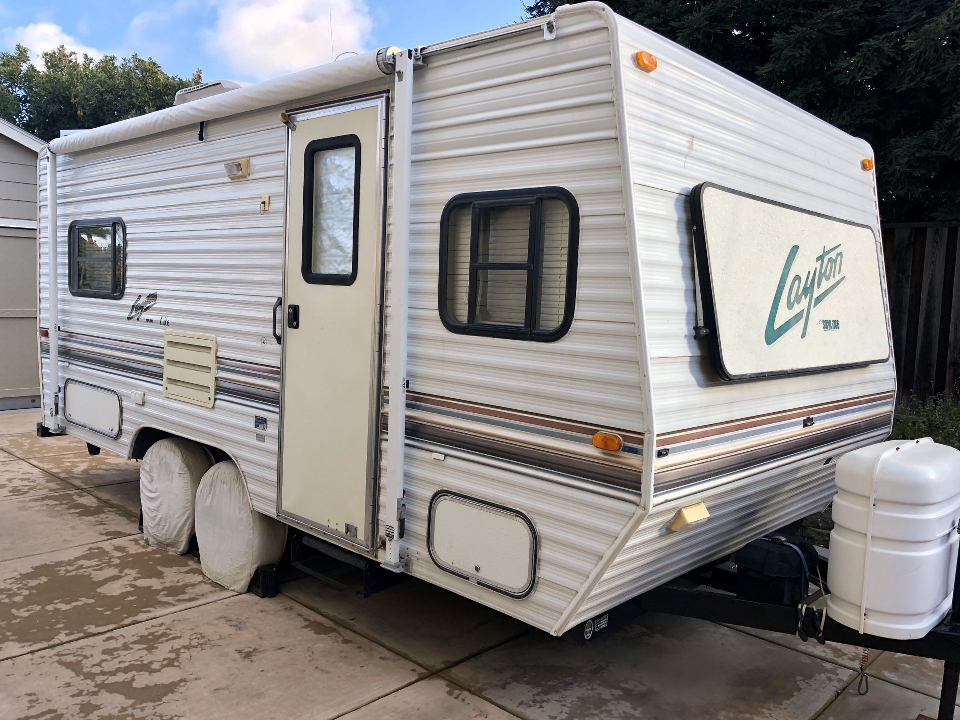 1998 Layton Lite M-190LT Deluxe RV Travel Trailer for Sale in Livermore ...