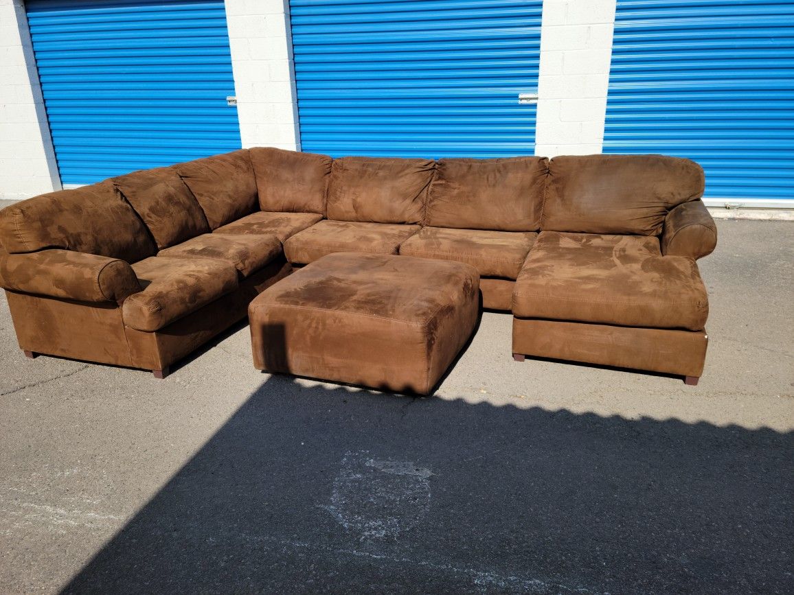 Duraplush Mocha Microfiber Sectional Sofa With Oversized Ottoman ...