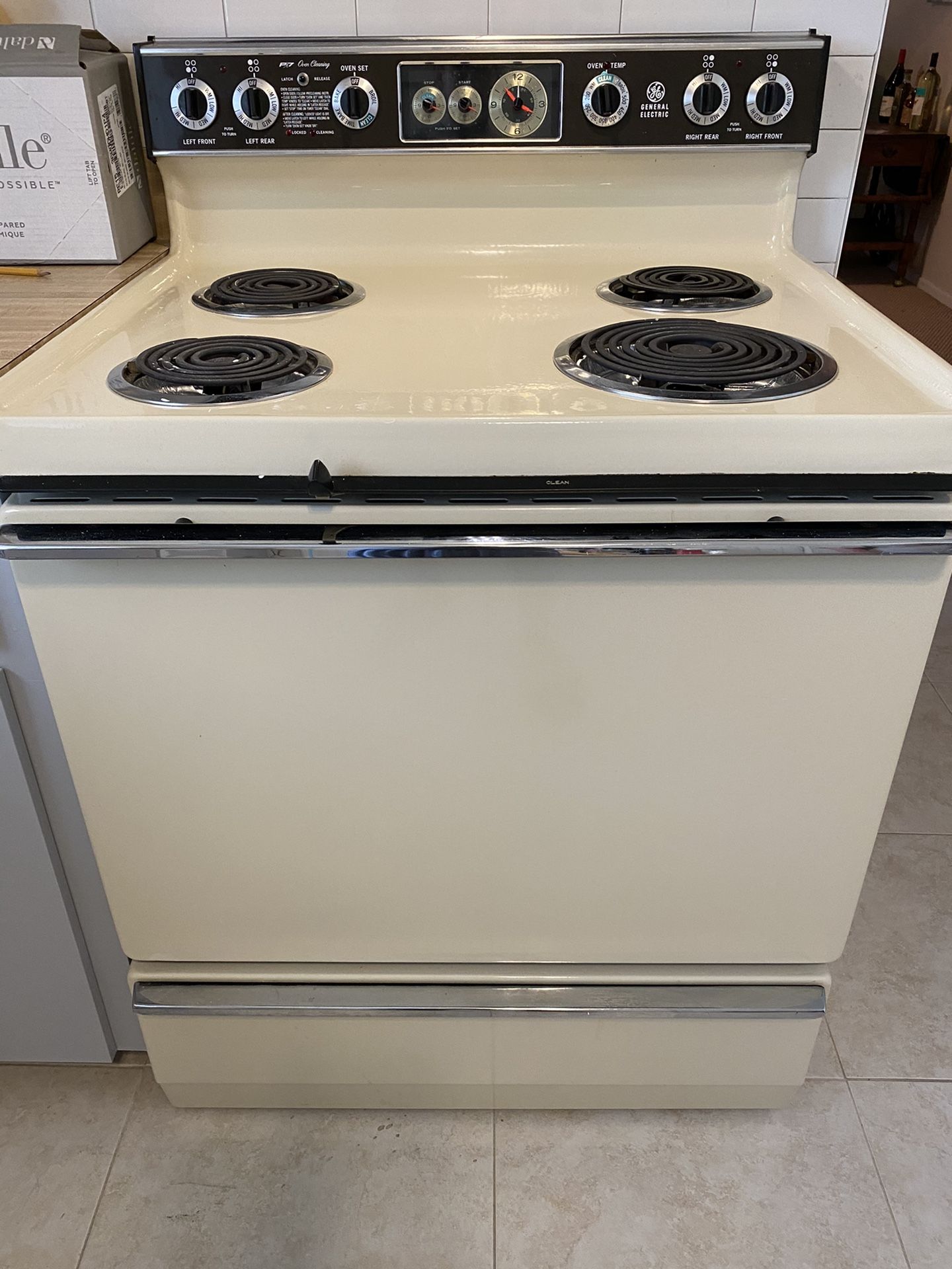 General Electric stove for Sale in Hudson, FL - OfferUp