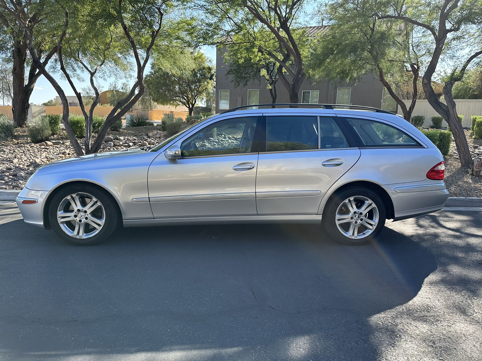 2005 Mercedes E500 4MATIC Wagon for Sale in Las Vegas, NV - OfferUp