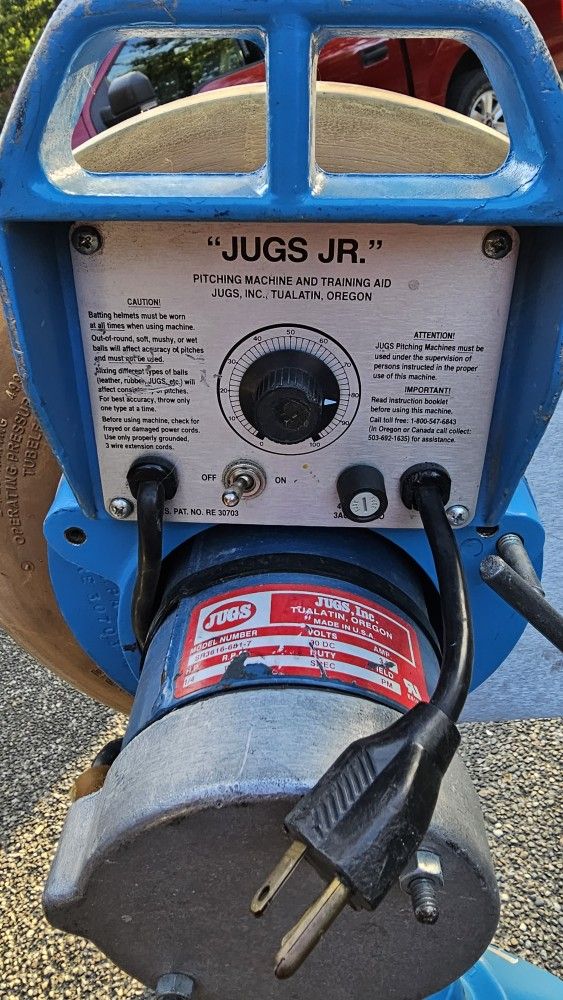 Jugs Jr Pitching Machine for Sale in Black Diamond, WA - OfferUp