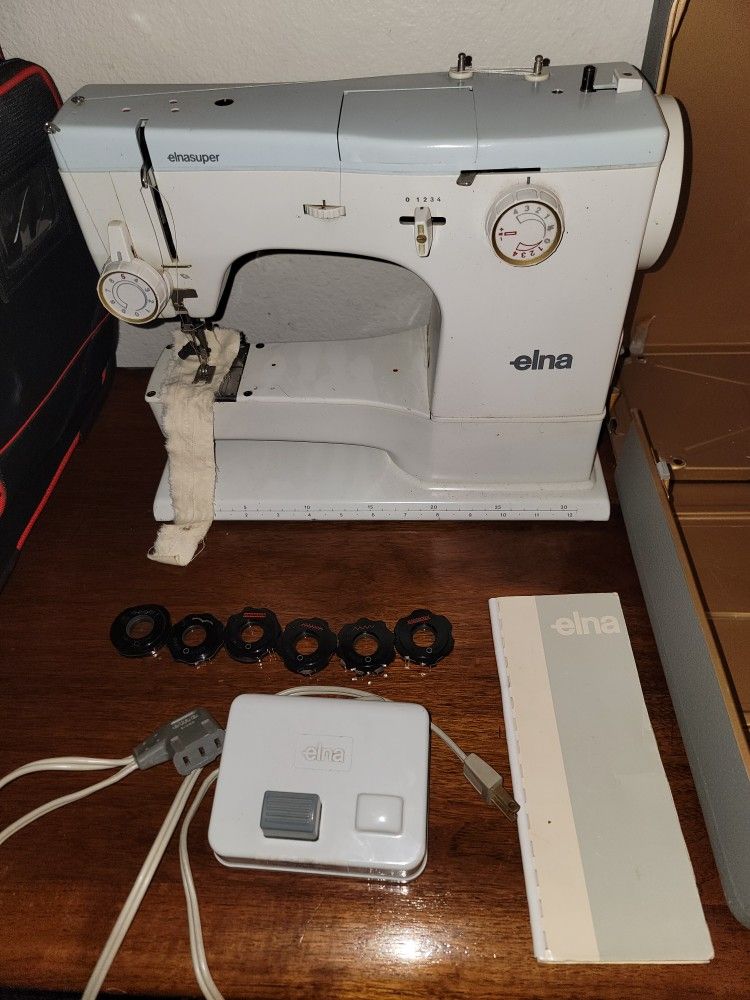 Elna Elnasuper 62c Sewing Machine Near Perfect & Bernina Carrying ...