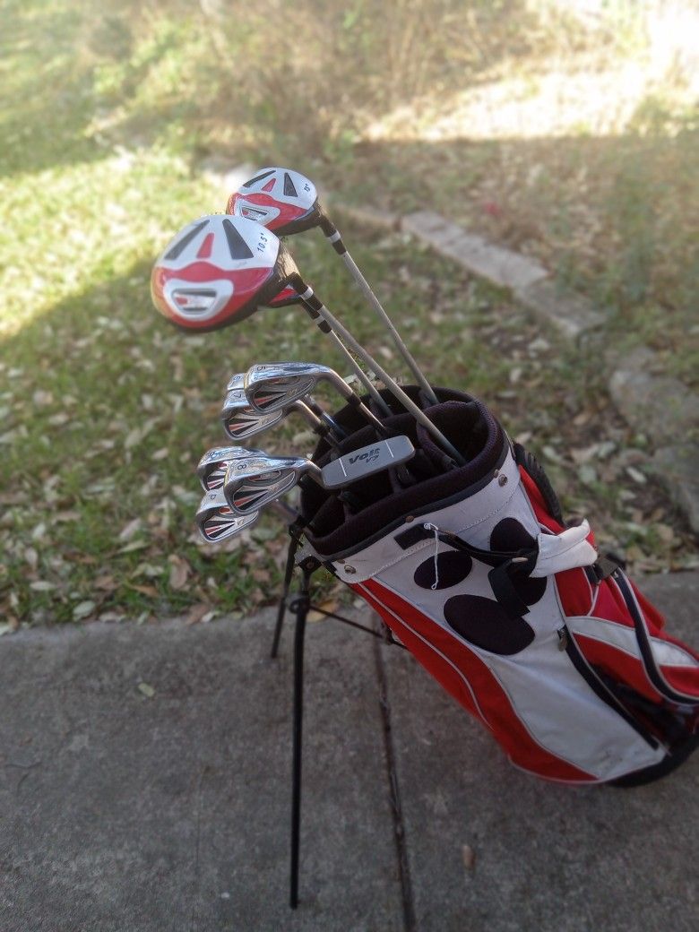Men's Voit V7 Complete Golf Set. RH for Sale in San Antonio, TX - OfferUp
