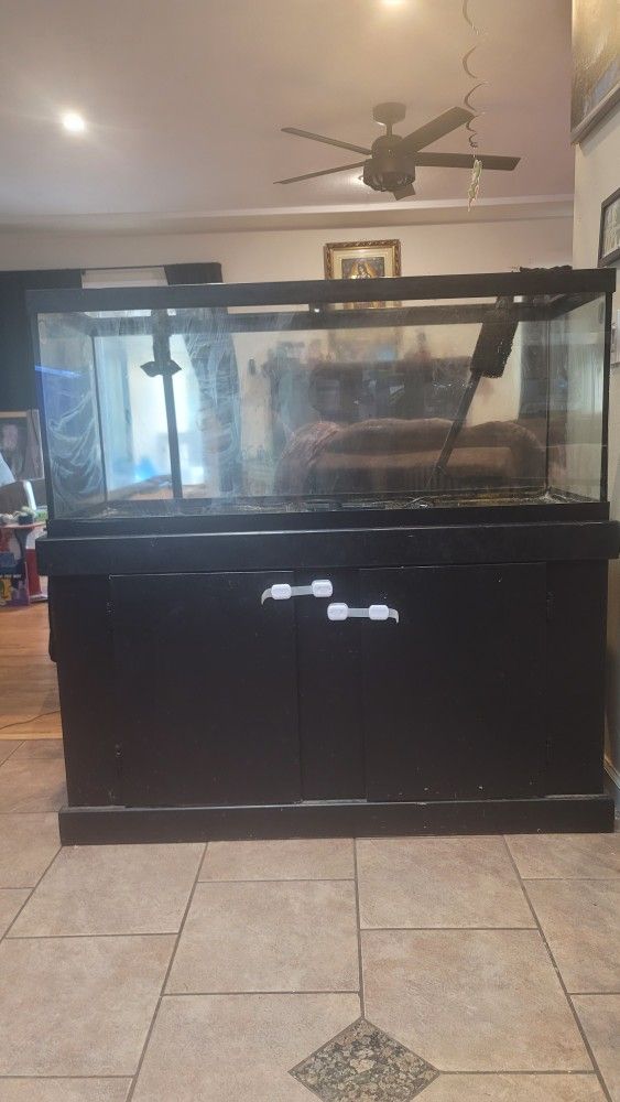 75 Gallon Fish Tank *Pending Sale* for Sale in San Diego, CA - OfferUp