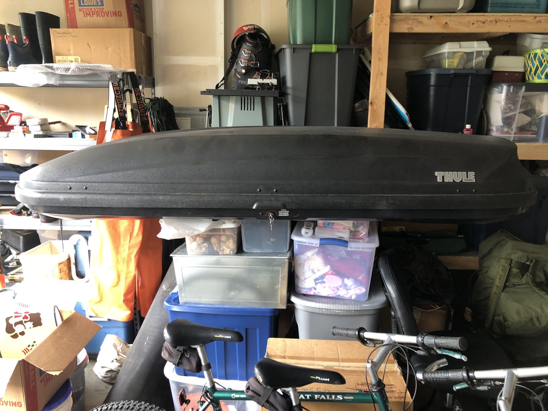 Thule Ascent 1700 Cargo Box for Sale in University Place, WA - OfferUp