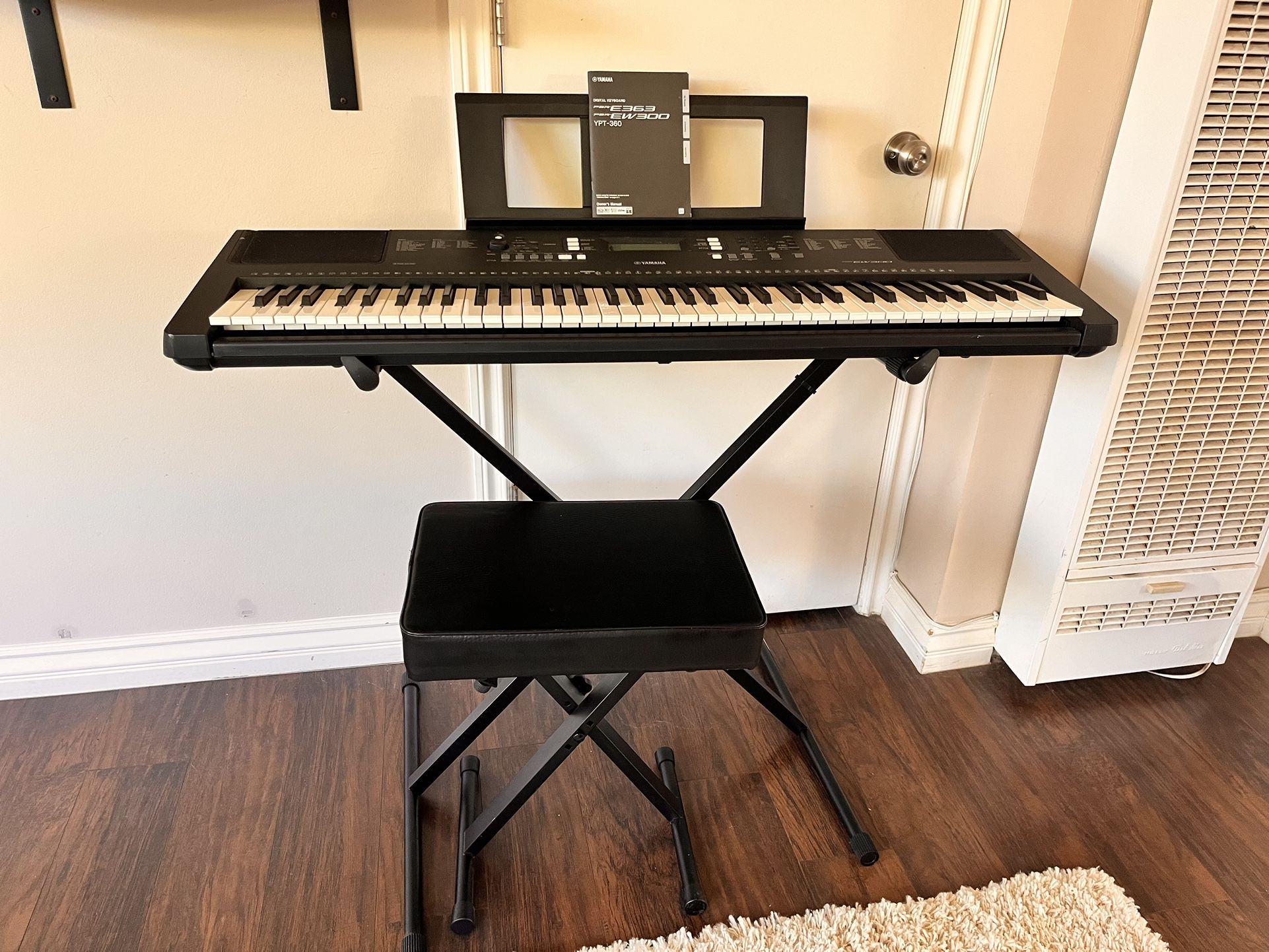 Yamaha Keyboard Must Sell ASAP for Sale in Encinitas, CA - OfferUp