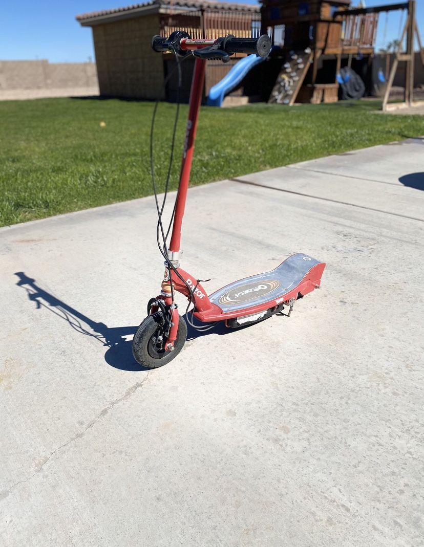 Razor Electric Scooter for Sale in Glendale, AZ - OfferUp
