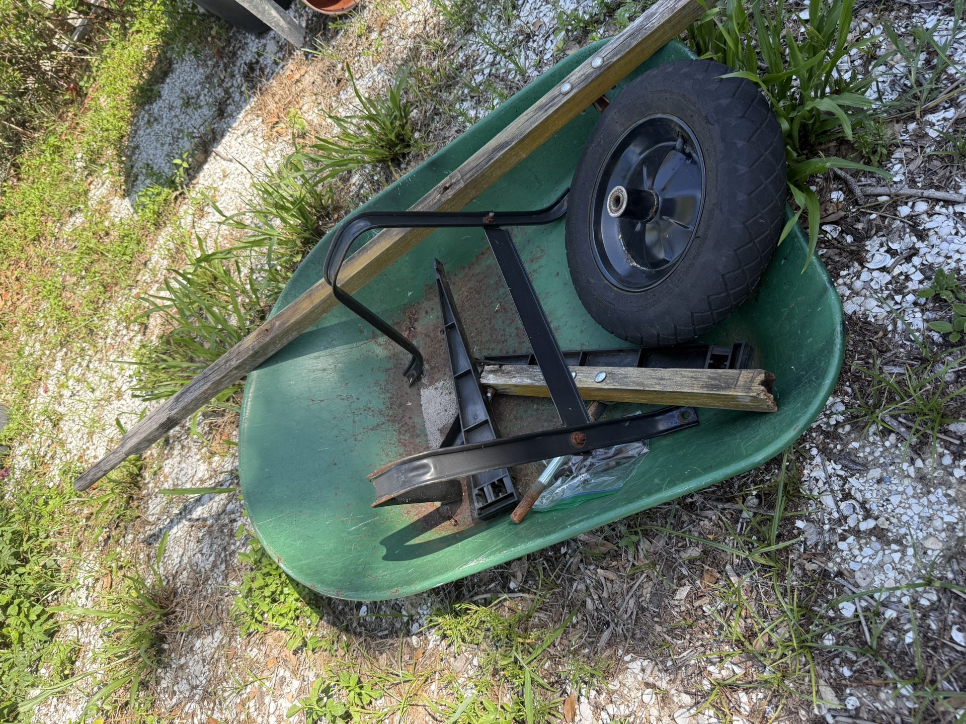 Wheelbarrow for Sale in Palm Harbor, FL - OfferUp